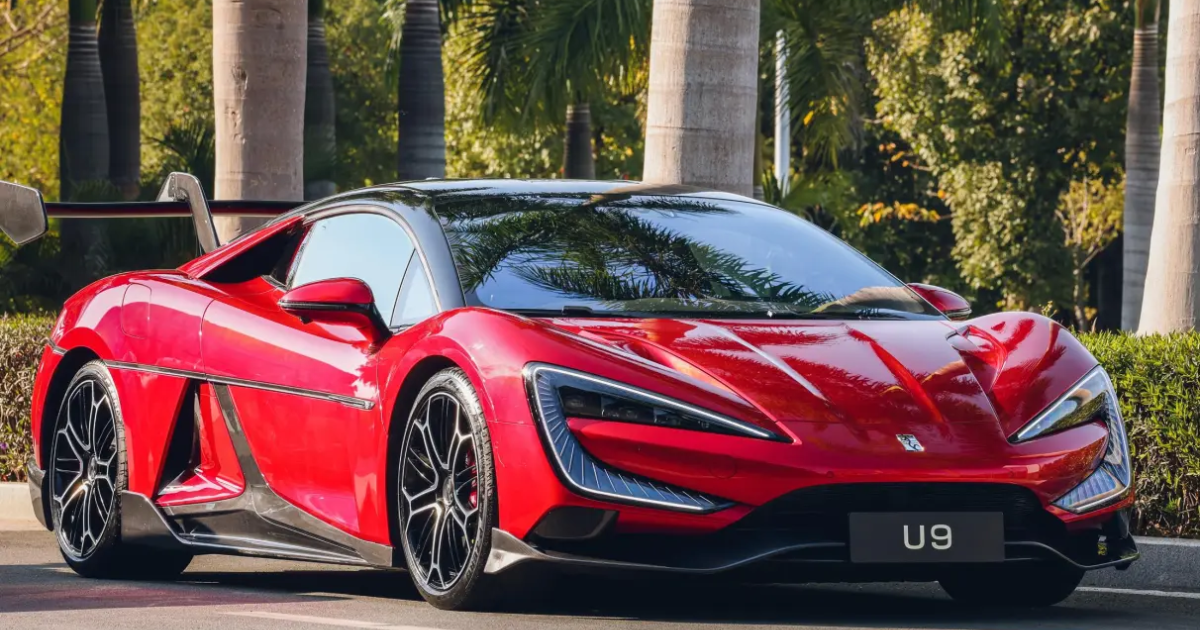 L'hypercar électrique de BYD atteint 375 km/h en Chine - Version Standard